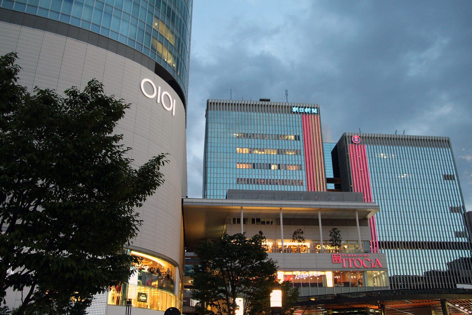 OIOI Yurakucho — DozoDomoDozoDomo